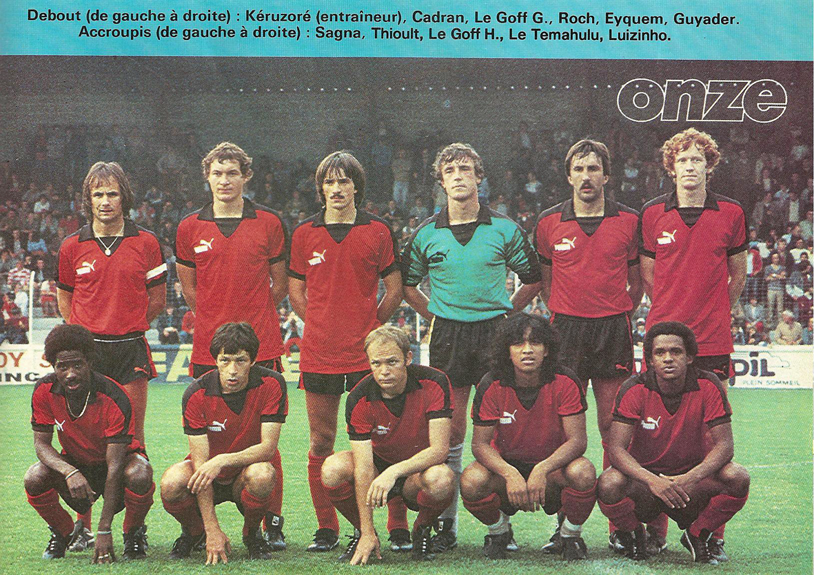 L'équipe du dimanche après-midi. EN AVANT GUINGAMP 1976-77.