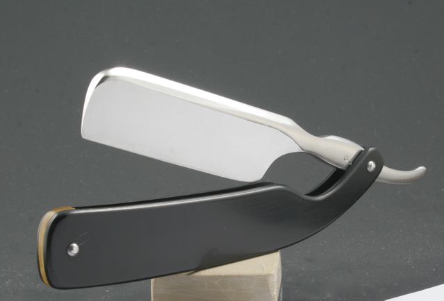 A Razors Tale: Custom Straight Razors