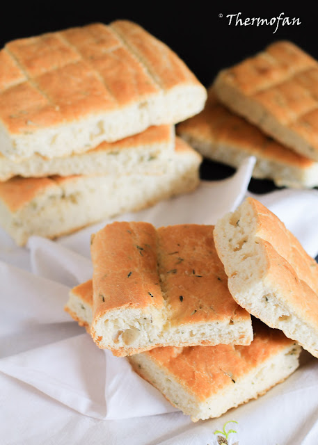 Recetas BBSS: Coca de pan aceitado con tomillo y romero