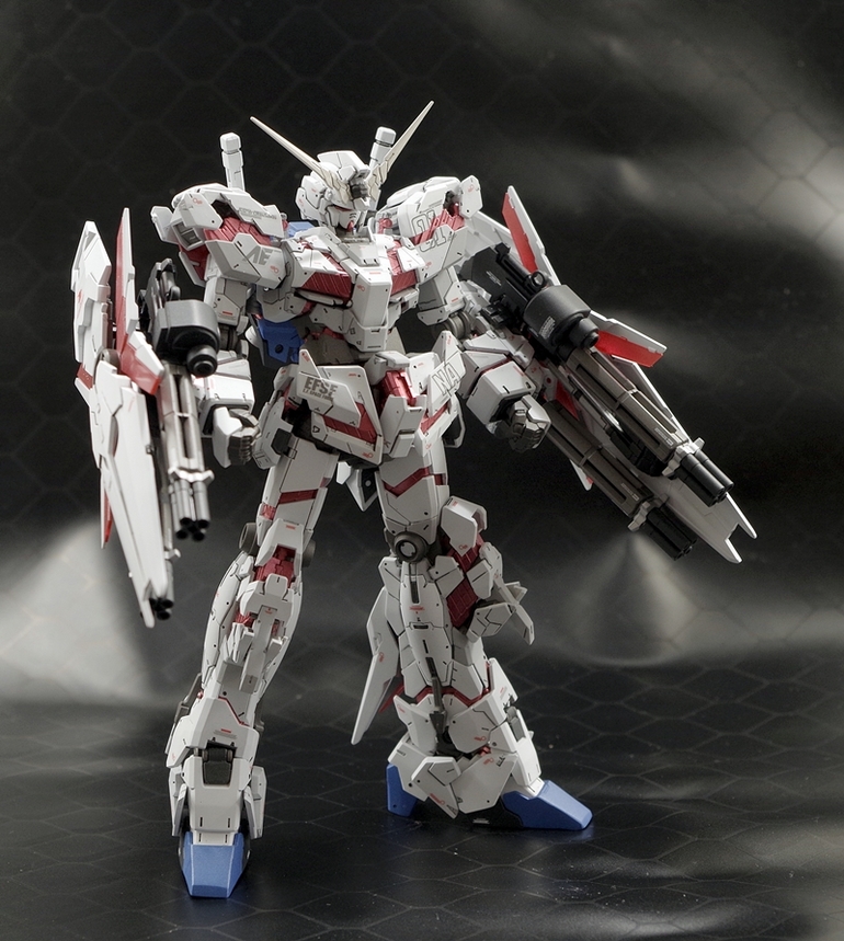 Custom Build: RG x HG 1/144 Unicorn Gundam