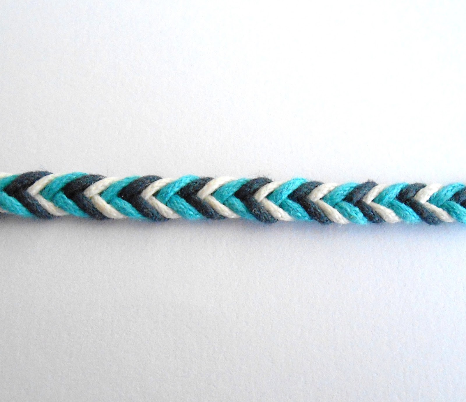 Ashleigh's Recktro Accessories: Macramé