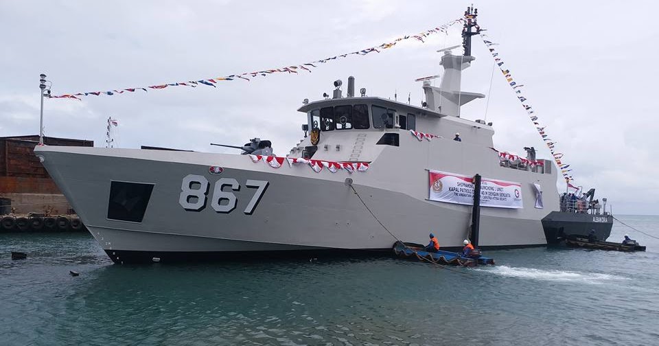 DEFENSE STUDIES: TNI AL Launching Kapal Patroli Ketujuh Jenis PC-40