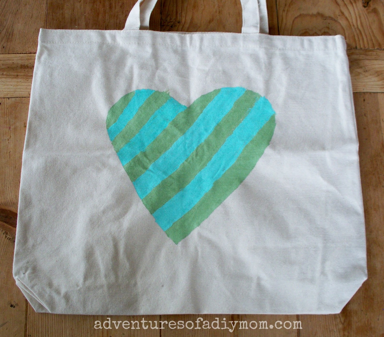 Easy DIY Painted Canvas Bags (Fun Project for Kids!) - Adventures of a ...