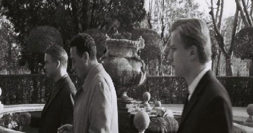 The Commercial Zone: Décima Víctima