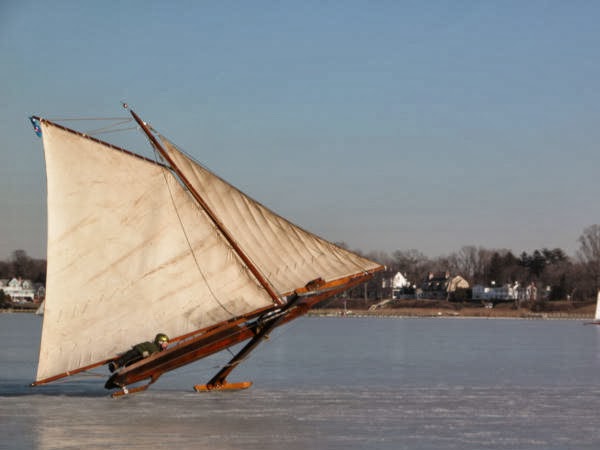 White Wings and Black Ice : Boats of the Hudson River Ice Yacht Club