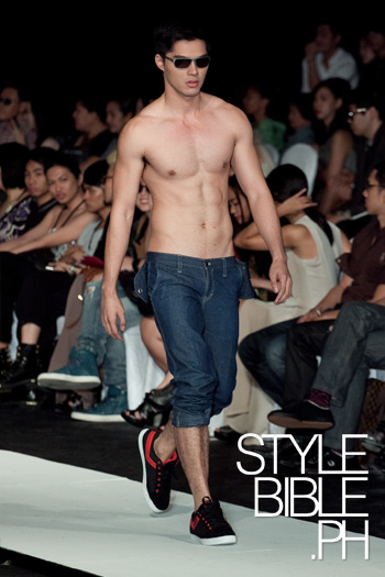 JUST JPOI: DENIM DISTORTION