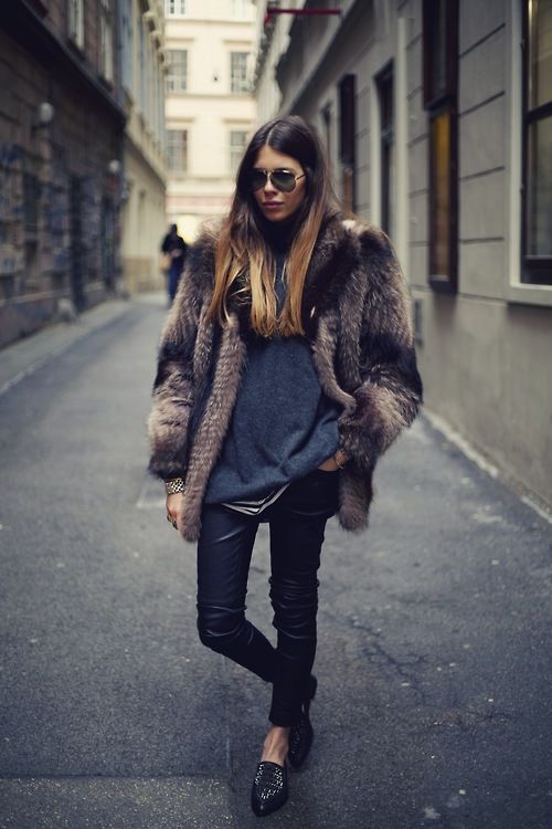 STREET STYLE INSPIRATION; HOW TO WEAR A FAUX FUR COAT.-