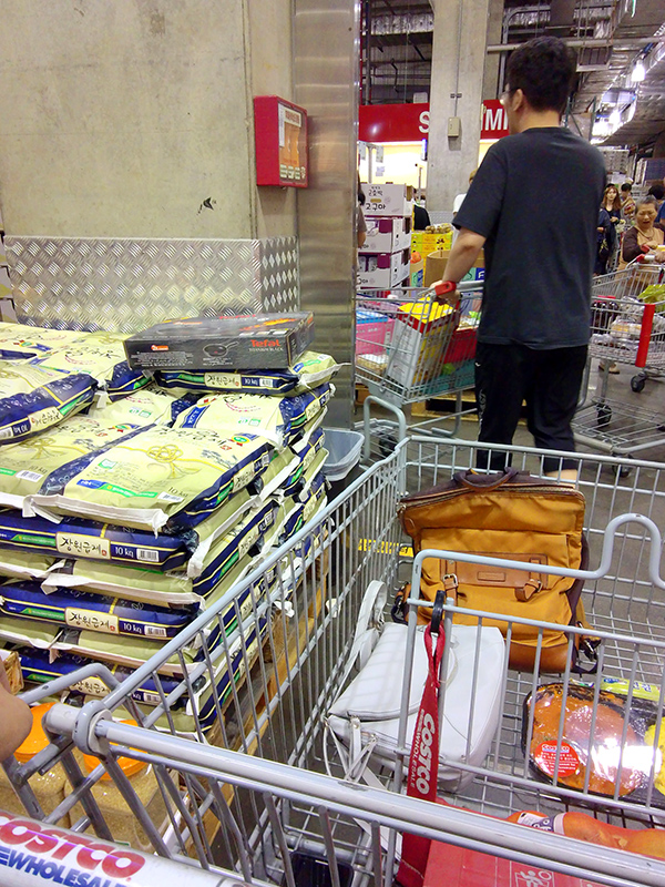 Shopping in Seoul | Yangjae Costco, the world 1st place in sales of ...