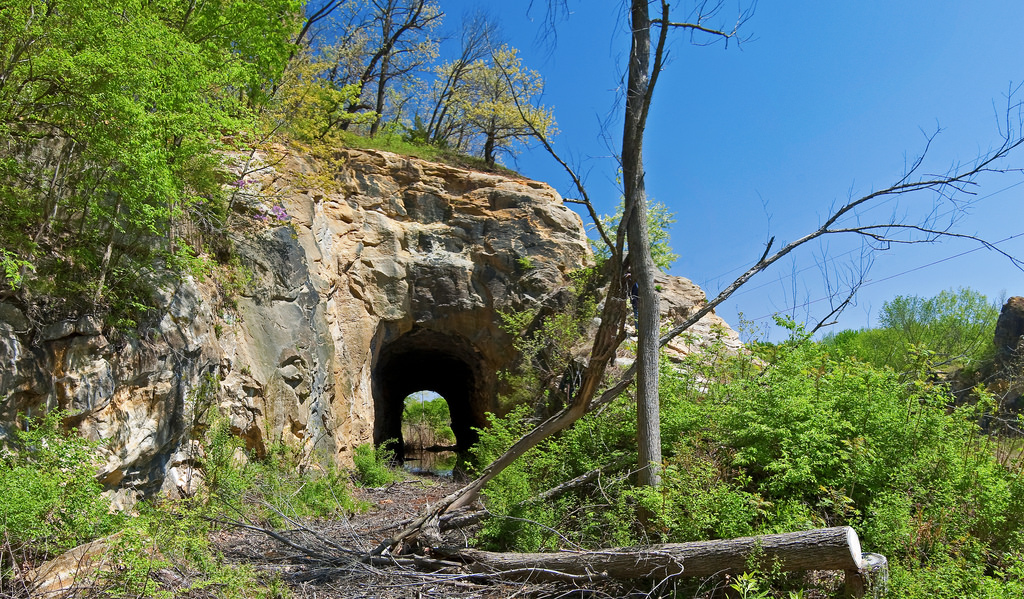 Industrial History: IAIS/CSX/Rock Island Split Rock Tunnel