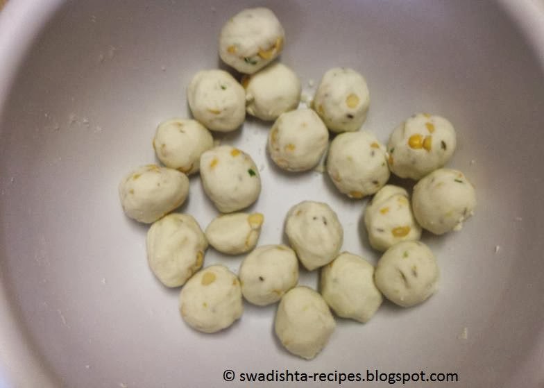 Swadishta Recipes : Rice Papdi/ Rice cracker