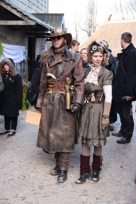 Calvin's Canadian Cave of Coolness: Steampunk Sunday