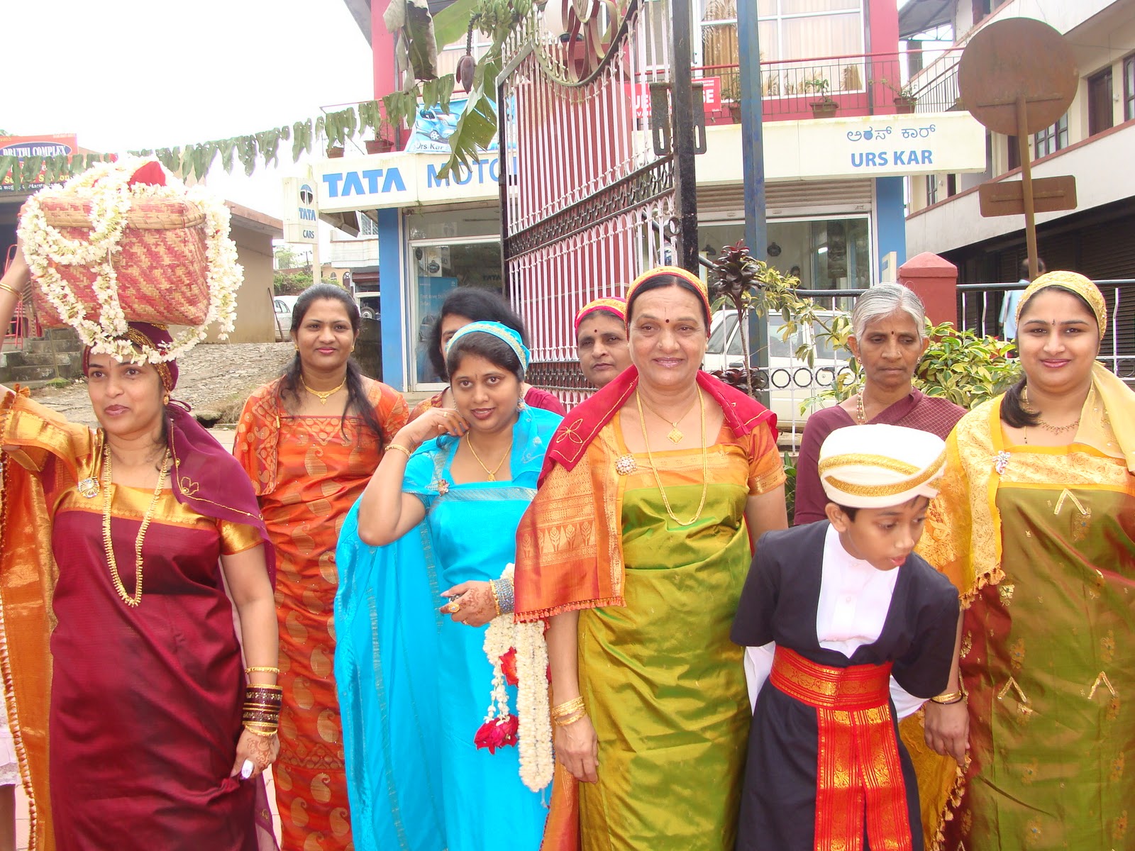 INDIA BACKPACKER: Coorgi Customs and Traditions