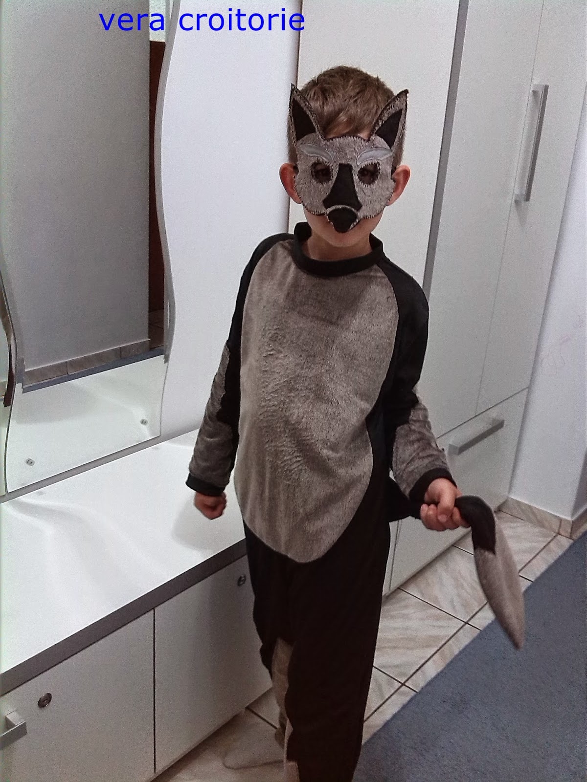vera croitorie: MASCA DE LUP- COSTUM DE LUP