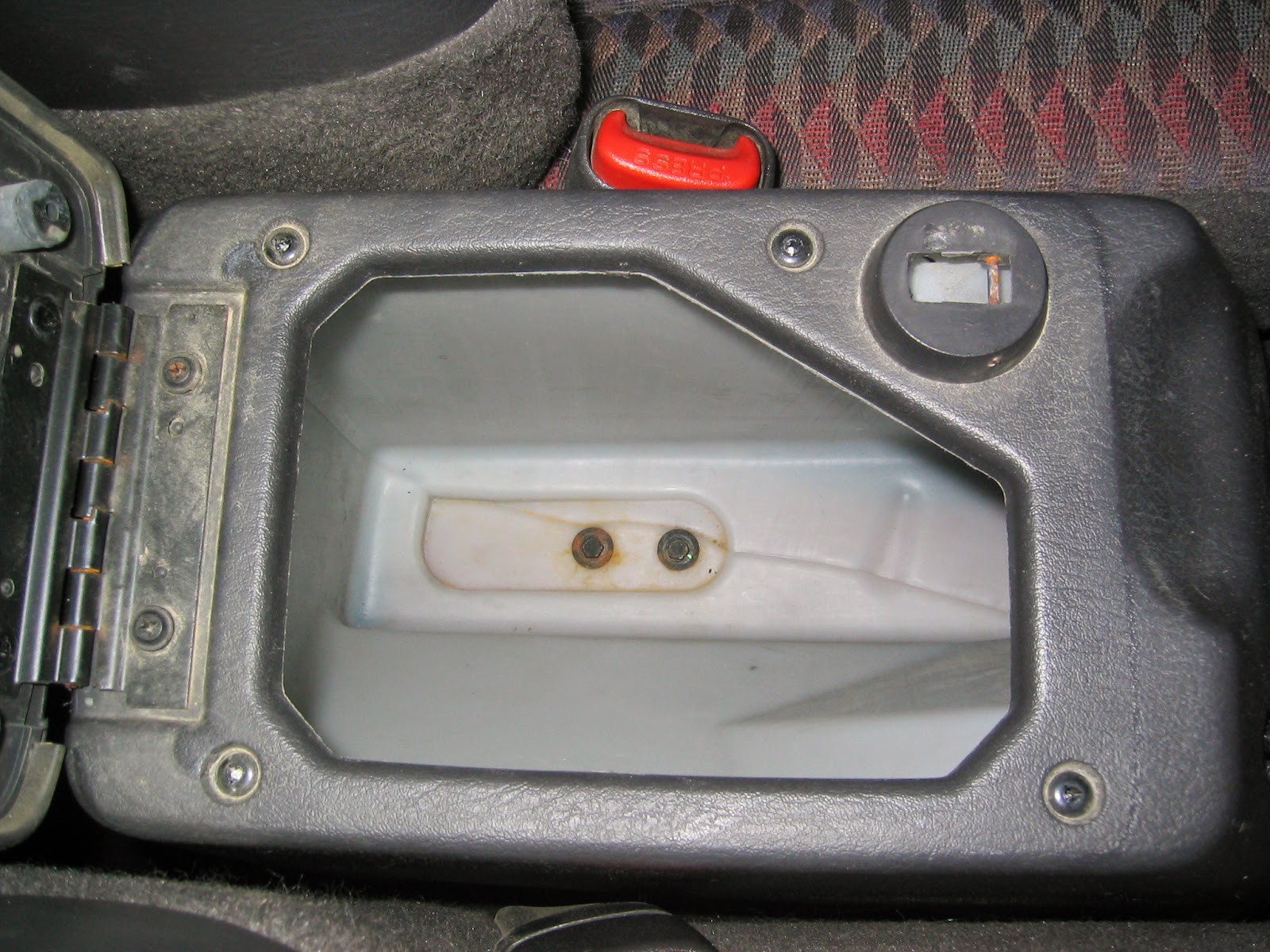 JeepGuide: Removing A Wrangler (TJ) Center Floor Console