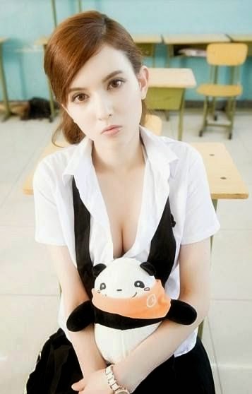 Serba Info: 10 Artis JAV Tercantik