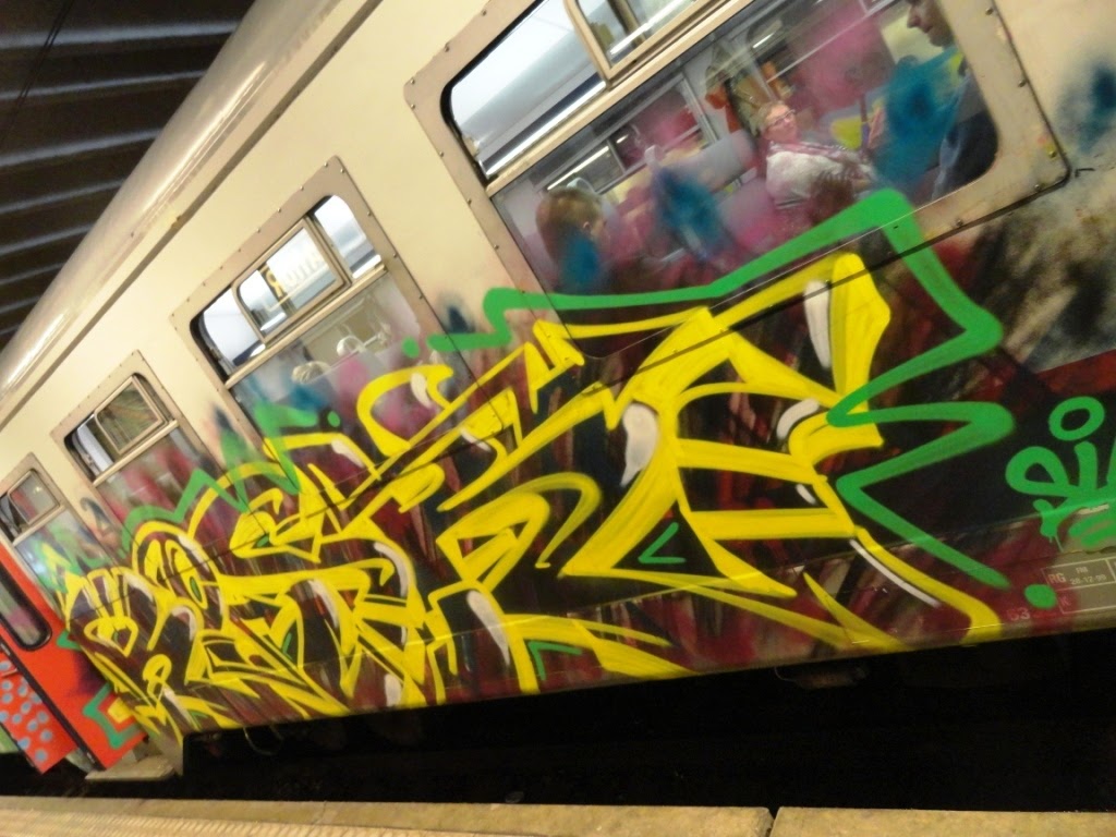 TRAIN WRITING Art on Train