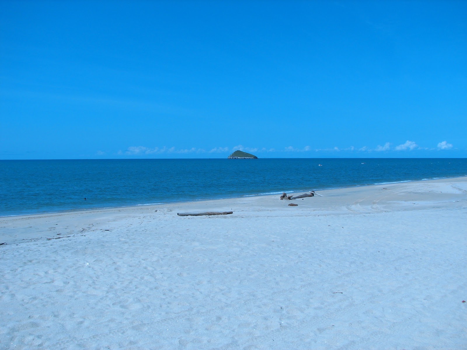 26 Days in Panama: Day 23—Paranoia & Santa Clara Beach