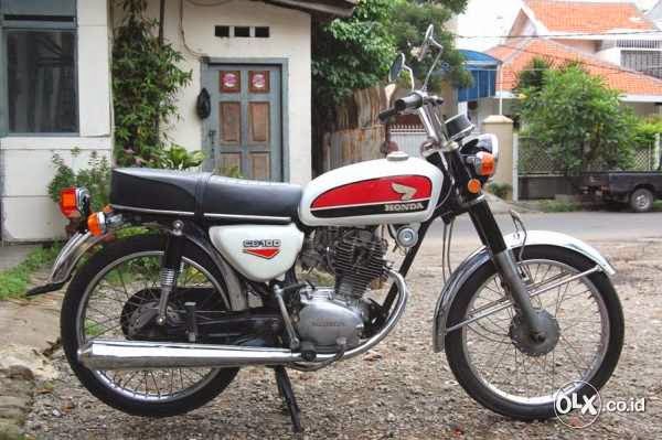 Honda Cb100 Thn.1973 Gelatik Sangat Mulus - - Barang Second Tapi Bagus