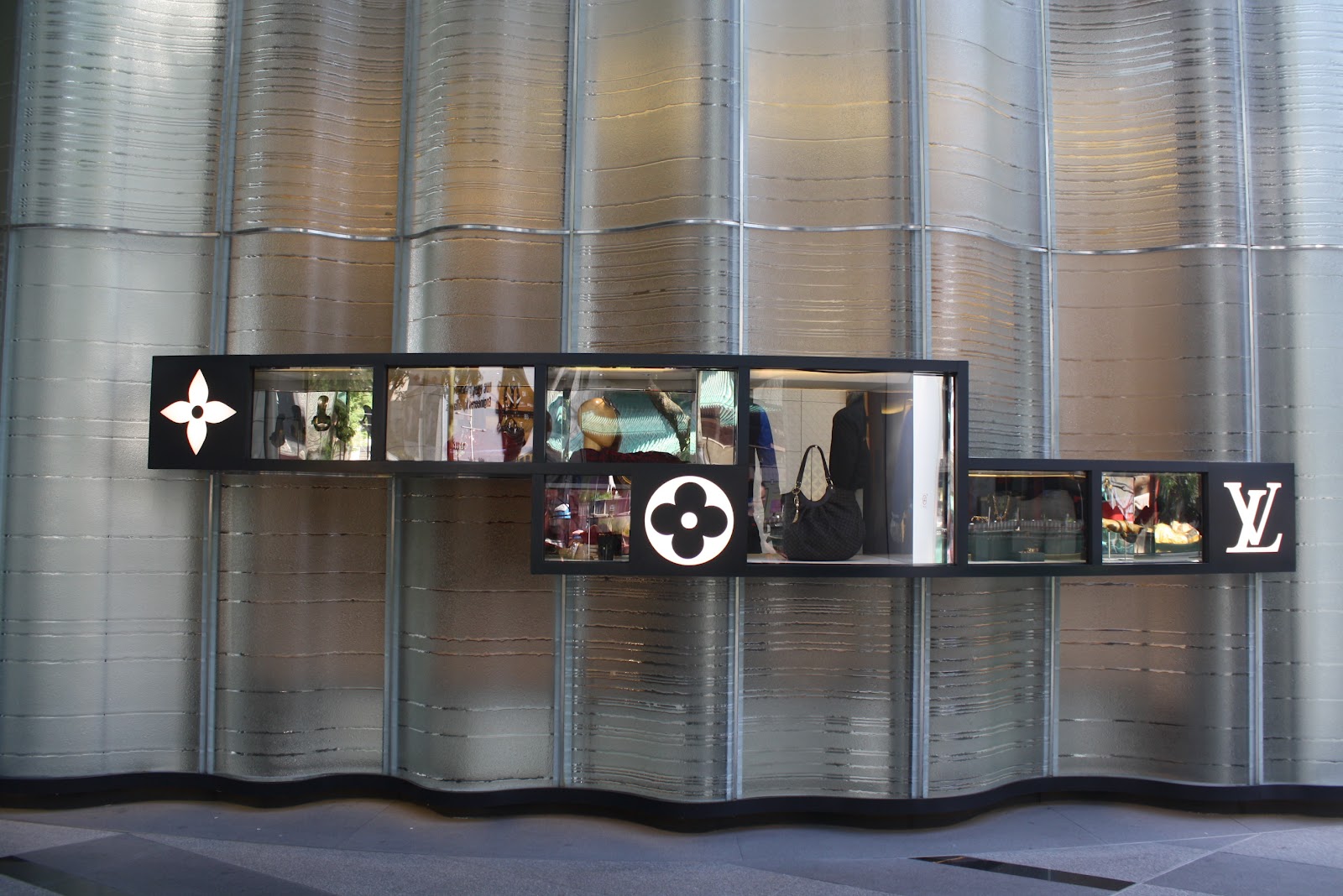 Louis Vuitton Singapore Email Sign | semashow.com