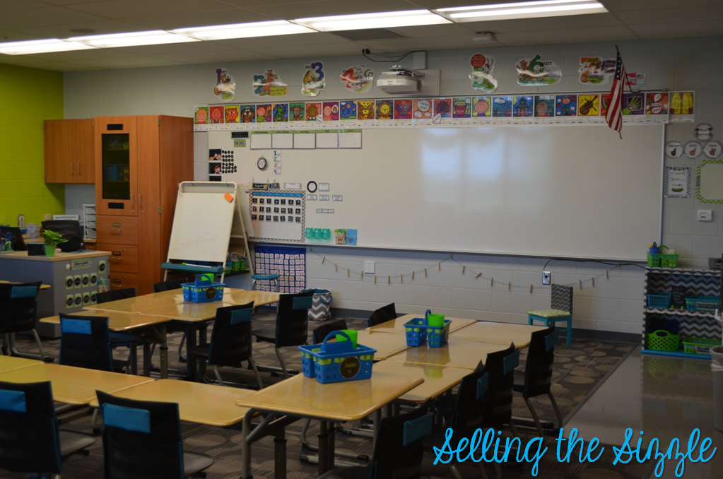 Second Grade Sizzle: My Classroom