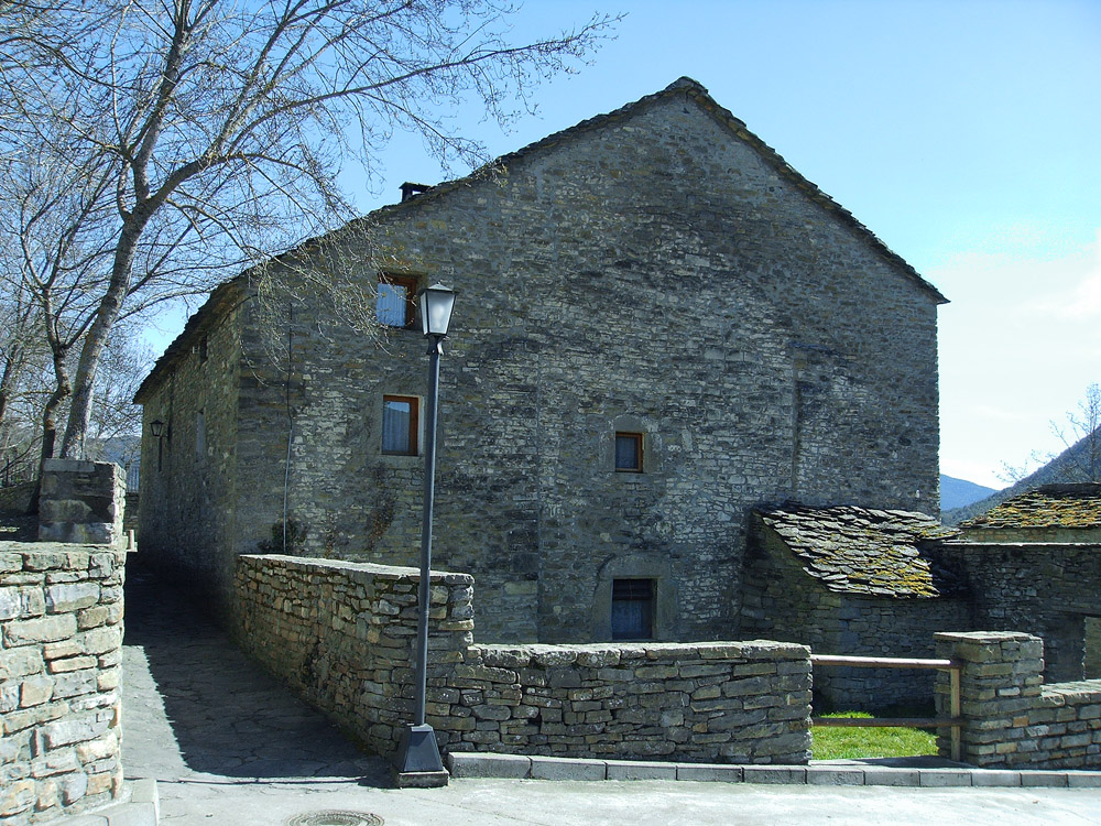 CASAS E INFANZONES DE SOBRARBE: Origen y evolución del apellido Cardiel.