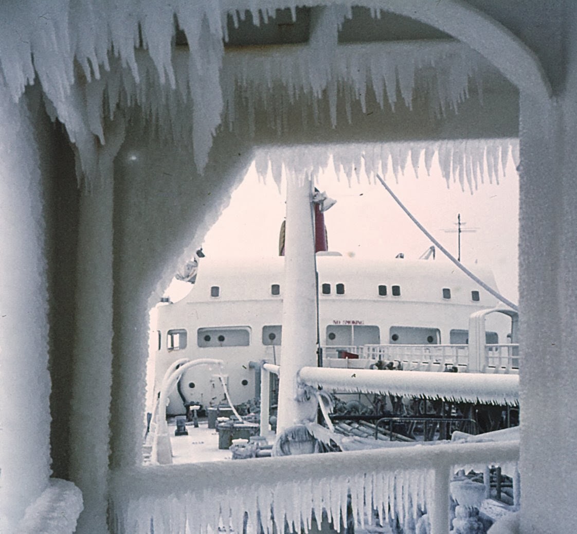 'ZIEN EN WETEN': ACMAEA M.S. SHELL TANKERS B.V. (DEEL 1-D)