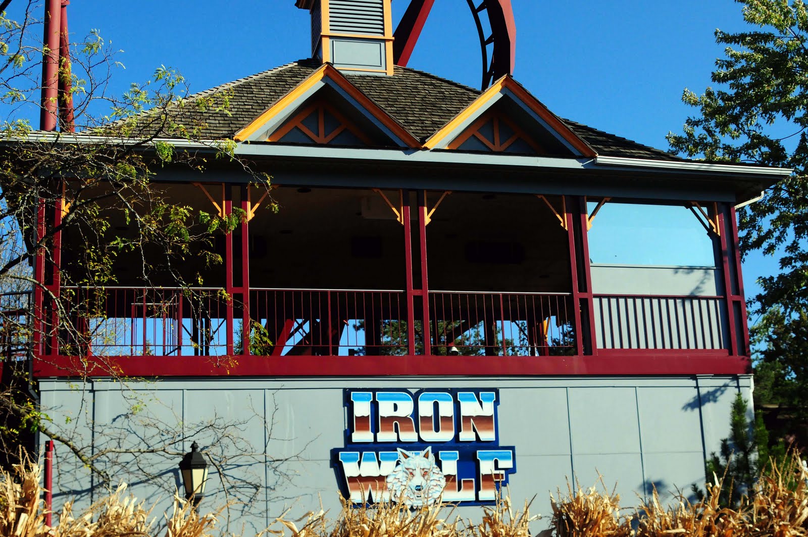 NewsPlusNotes: Scott And Carol Present - Iron Wolf De-construction Photos