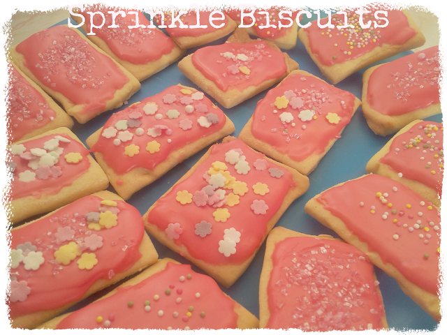 Sprinkle Biscuits | The Mini Mes and Me