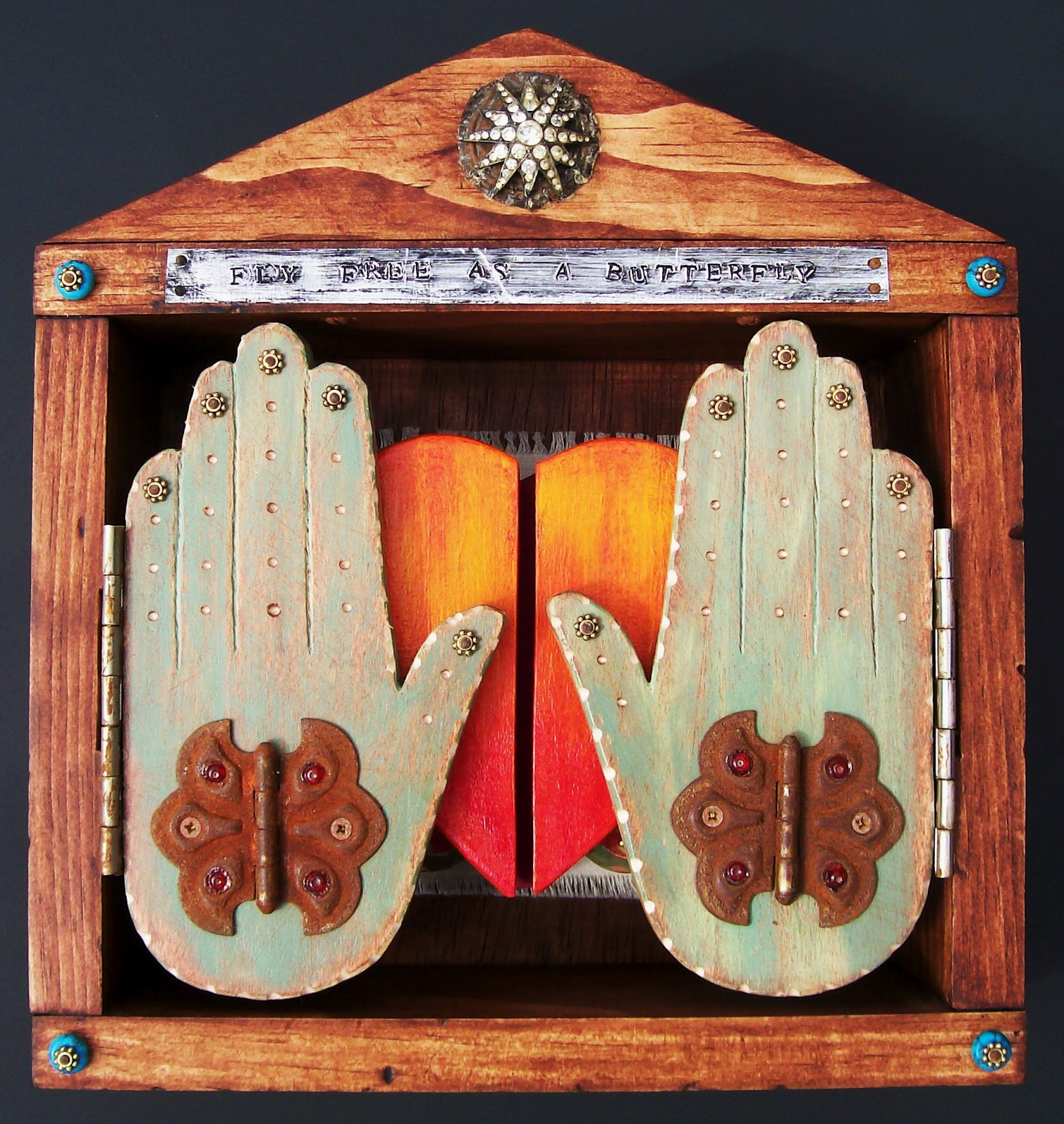 Cynthia Axelberd Art: personal shrines