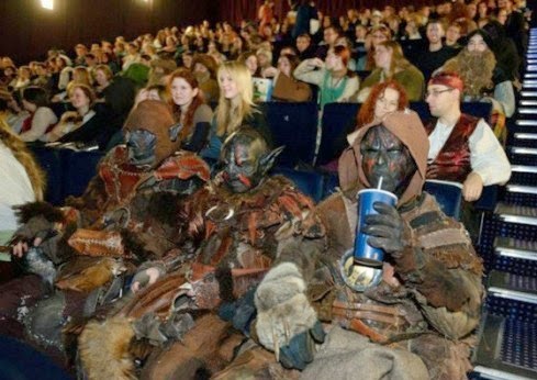 The Hobbit Premier - Best Fans Ever - Pics And Gifs