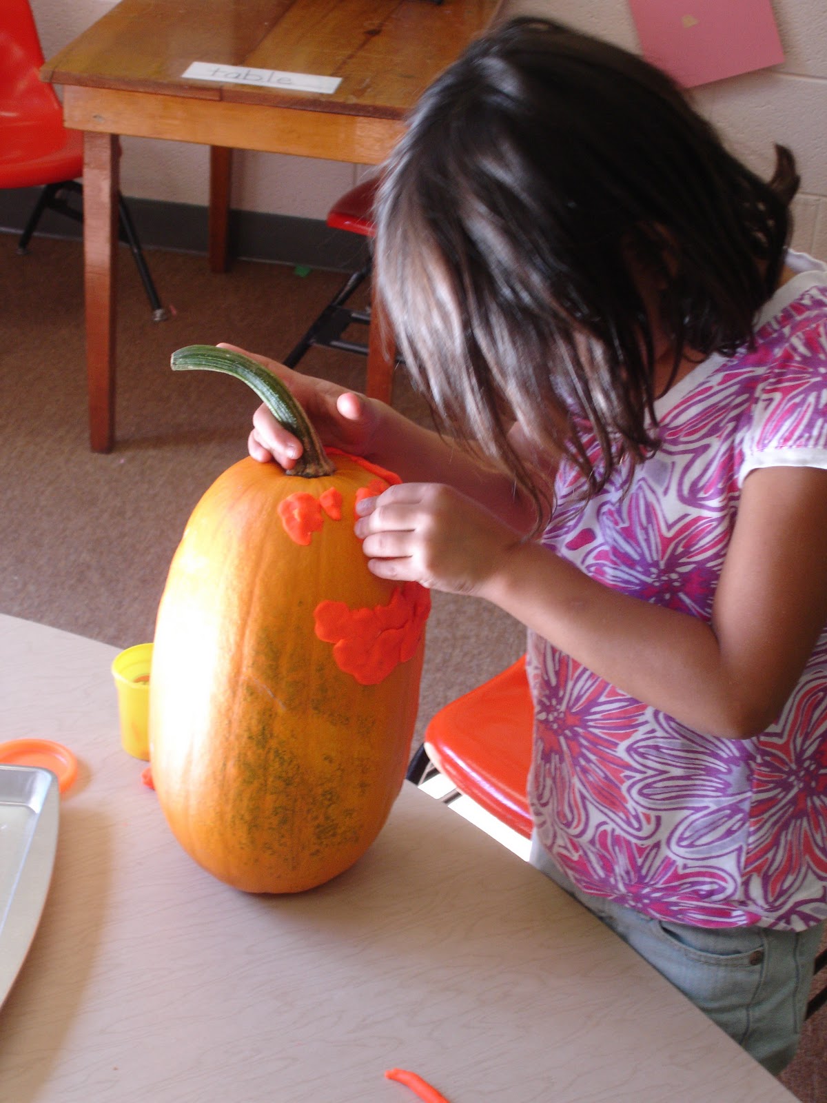 The Very Hungry Preschoolers: Pumpkin Playdough Decorating