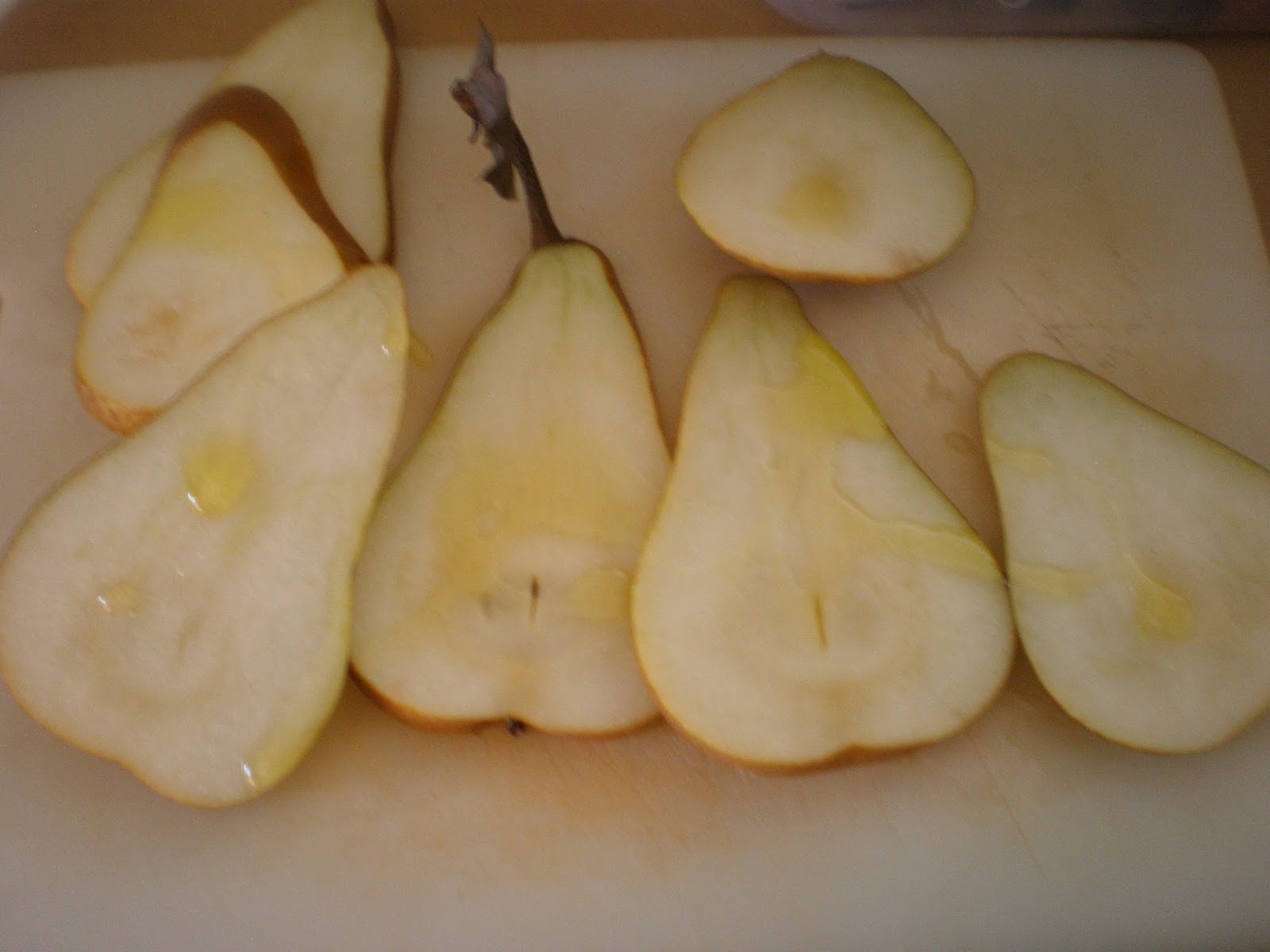 The InTolerant Chef ™: Grilled Pear, Walnut and Blue Cheese Salad with ...