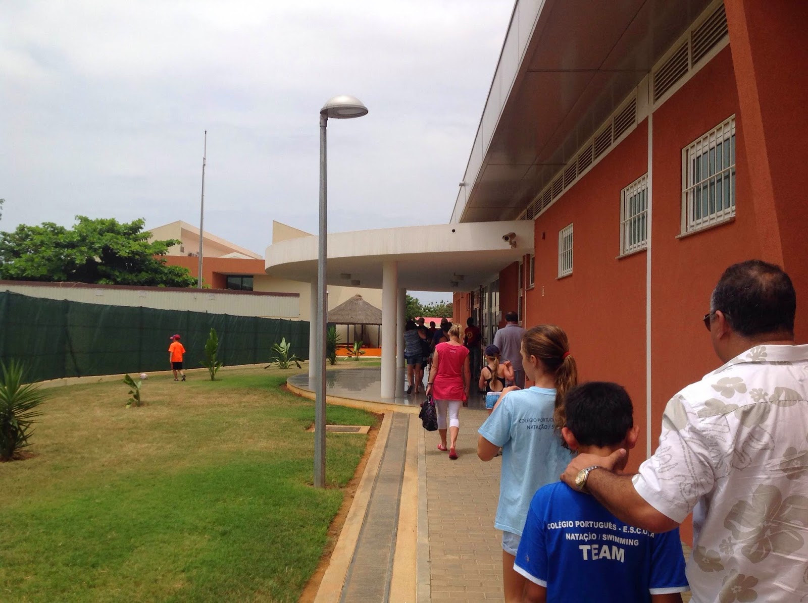 Os 5 em Angola: LIS - Luanda International School