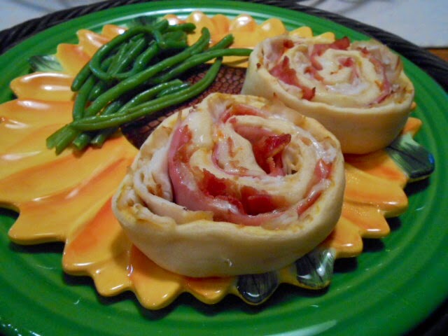 Kitty's Kozy Kitchen: Club Sandwich Roll