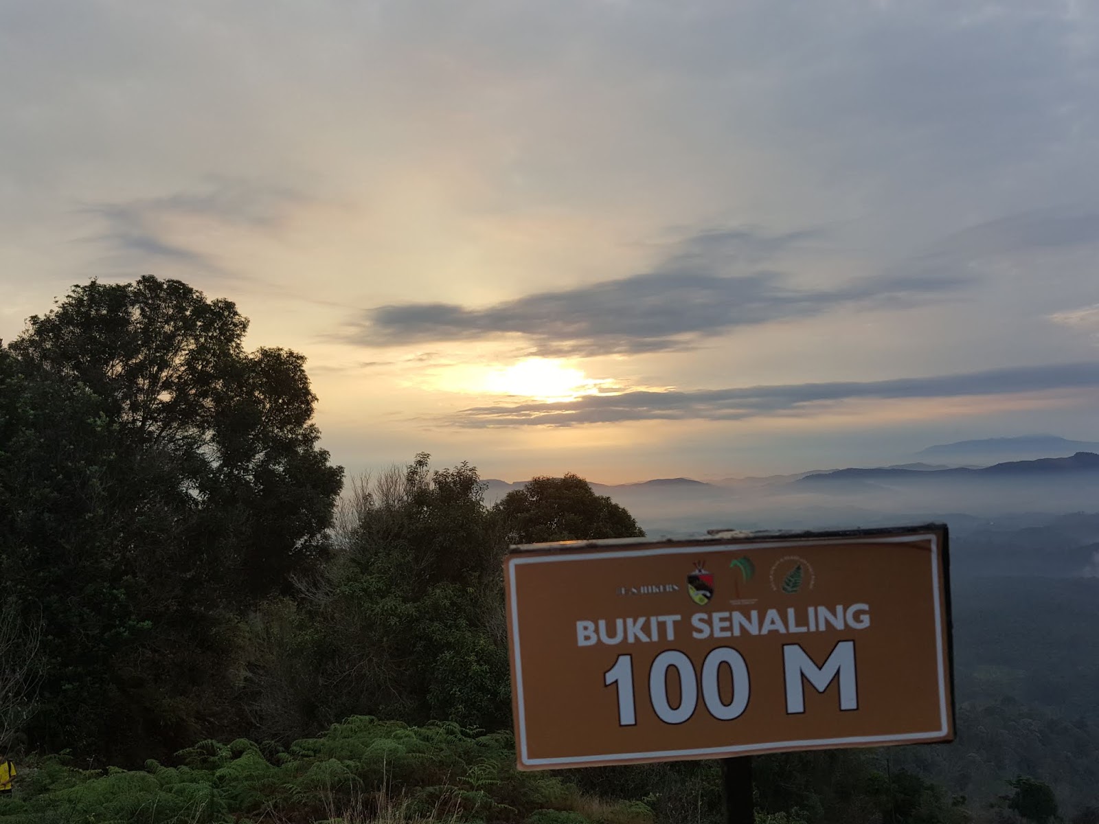 My SweeT JouRNeY 2 ReMeMBeR: Hiking Bukit Senaling,Pilah Negeri Sembilan