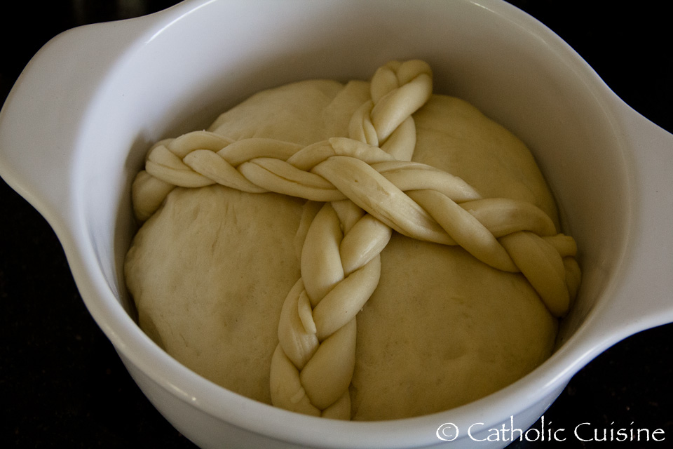 Catholic Cuisine: Basic Paska for Easter