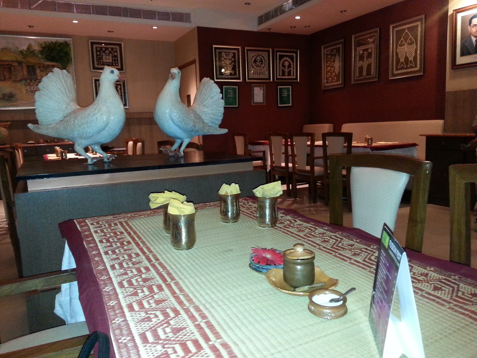 Well-Seasoned Reflections: Authentic Bengali Thali @ Aheli, Kolkata