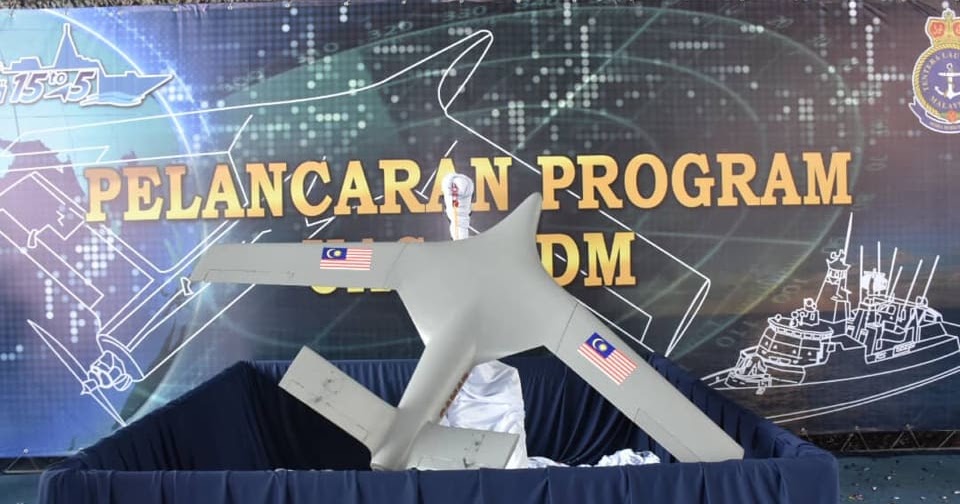DEFENSE STUDIES: TLDM Lakukan Pelancaran Program UAS