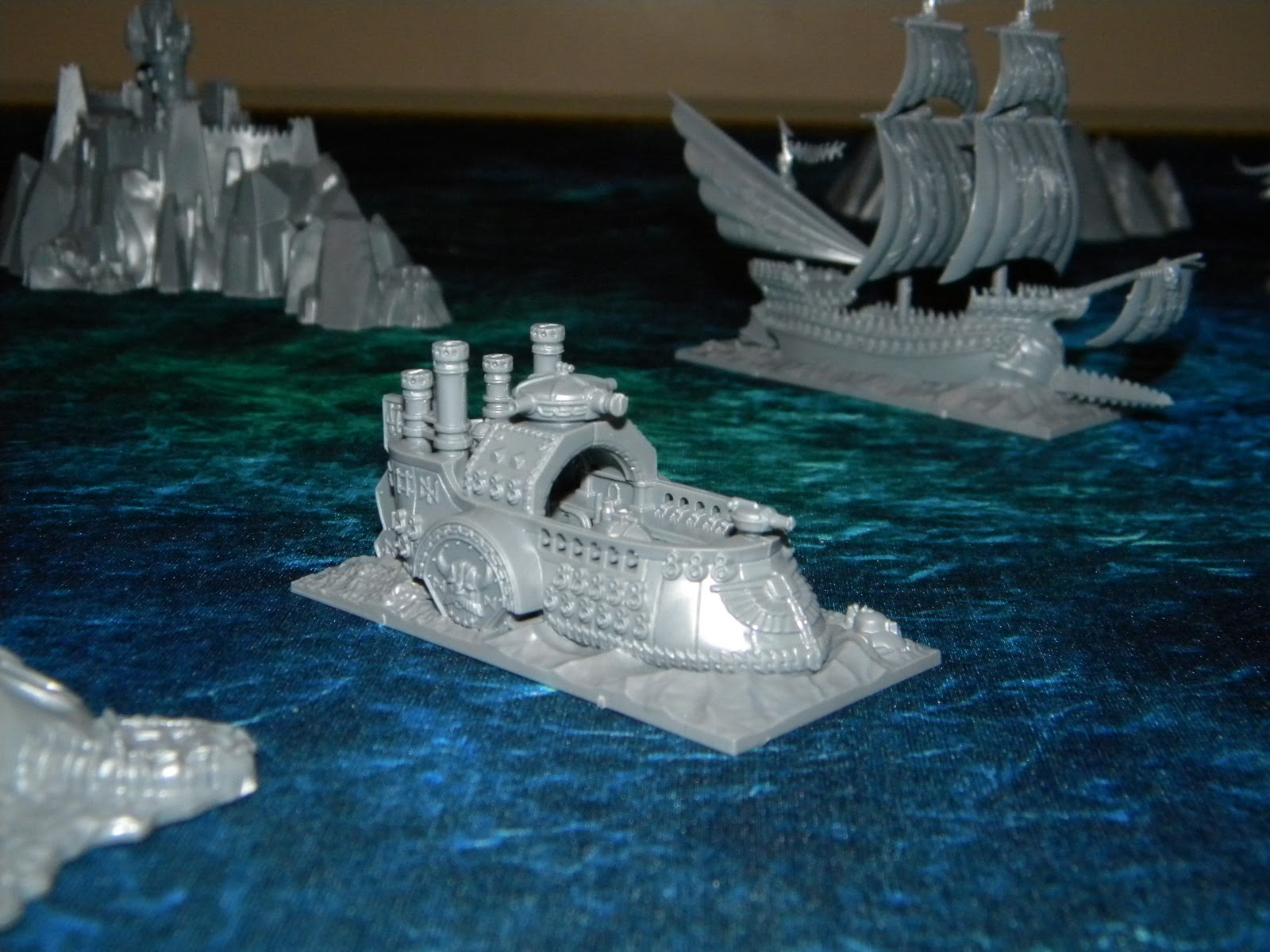 Keith's Tabletop Gaming / Painting Blog: Dreadfleet Unboxing