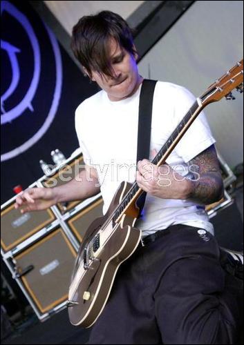 Biography: Tom DeLonge
