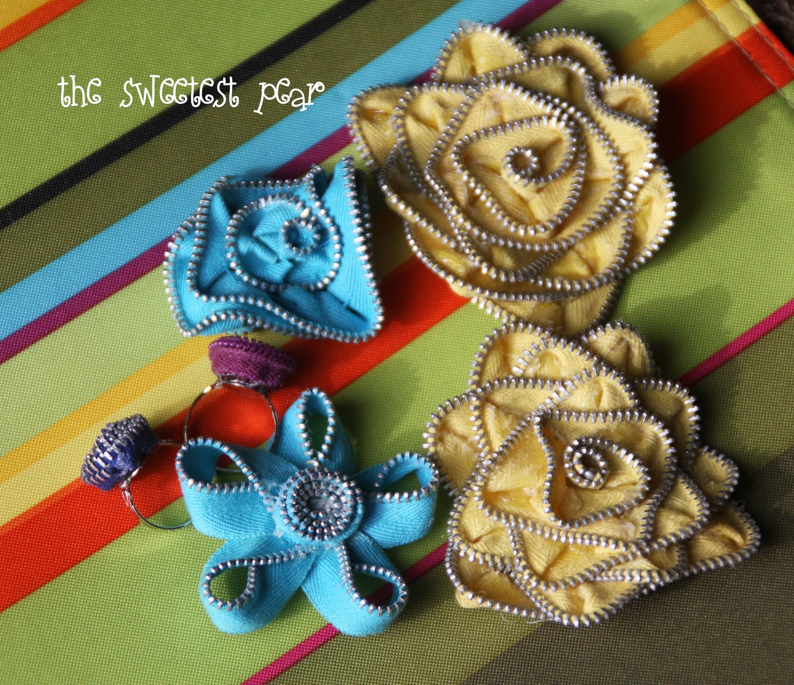 The Sweetest Pear: Zipper Flowers