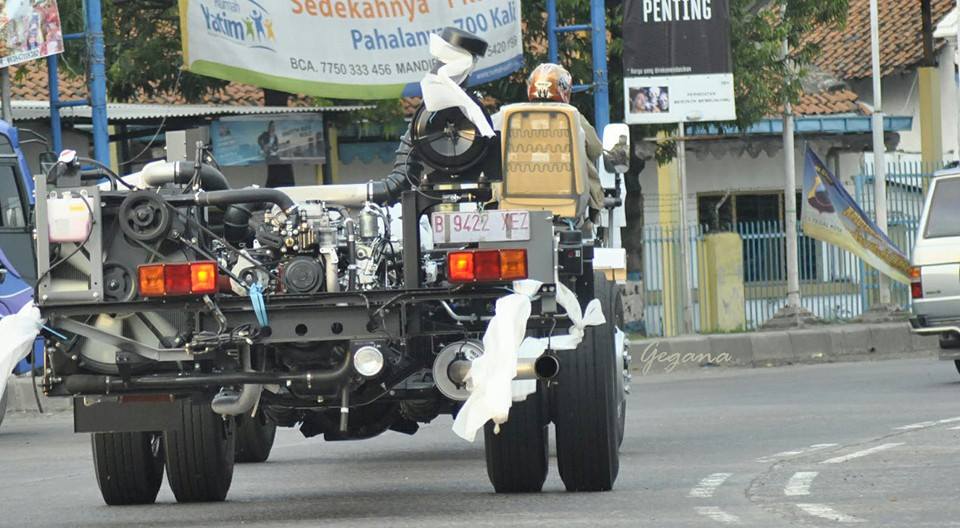 Mengenal Chasis Hino RK-8 (R 260)