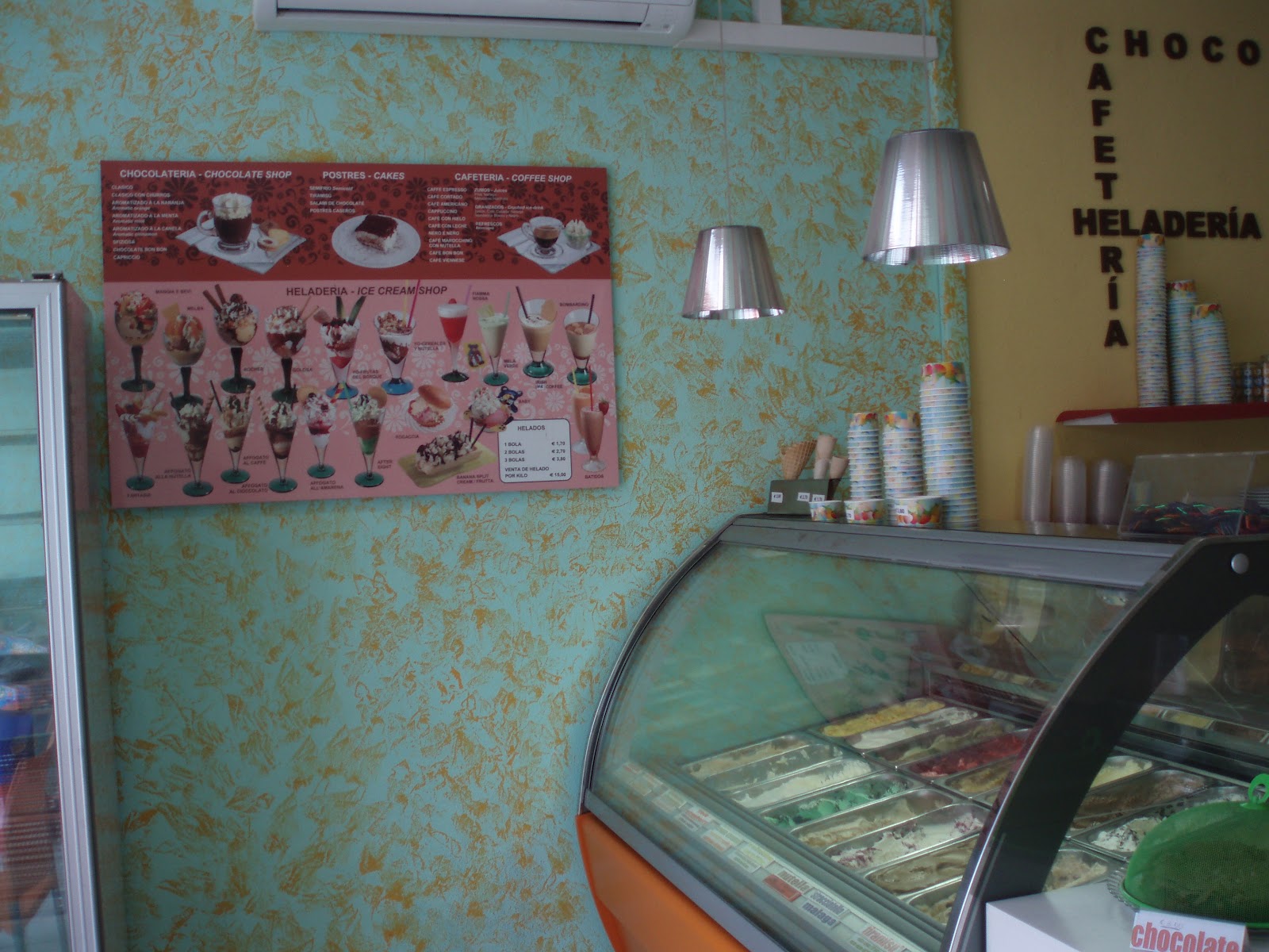 Heladeria, Cafetería y Chocolatería Gran Alacant: Helados Artesanales