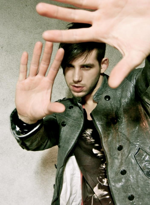 #SuperEntrevista : Conheçam o cantor Americano Adam Tayler ! ~ MEGAOVO