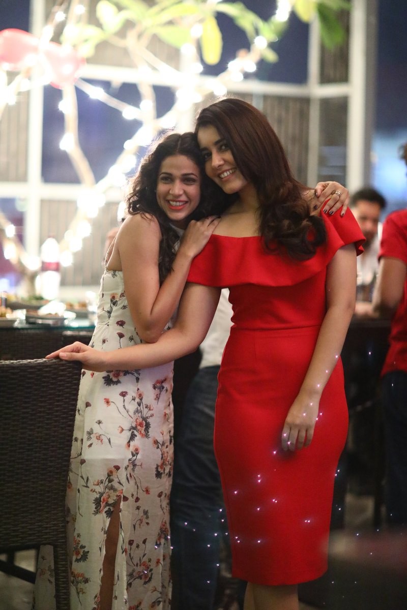Rashi Khanna birthday party photos