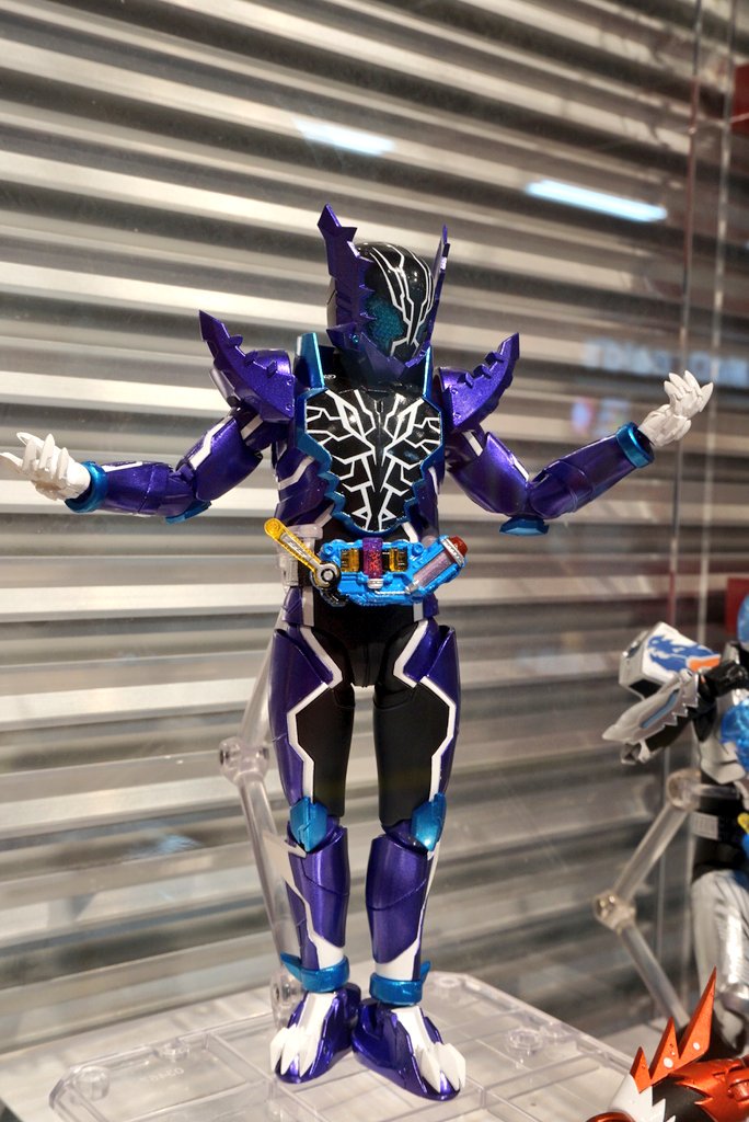 S.H. FiguArts Kamen Rider Rogue Unveiled - JEFusion