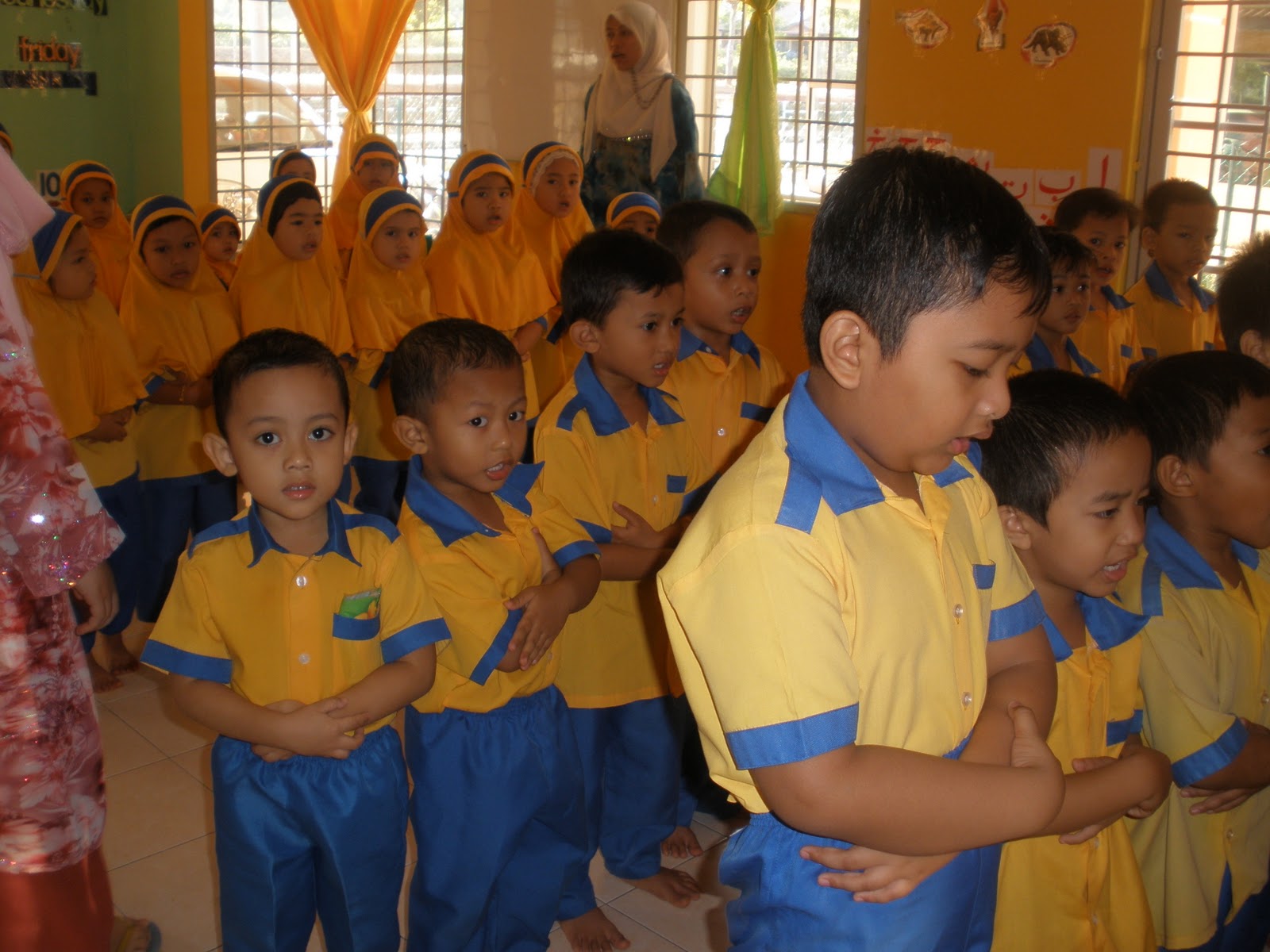 Di Bawah Cahaya Islam: Tips mengajar anak solat