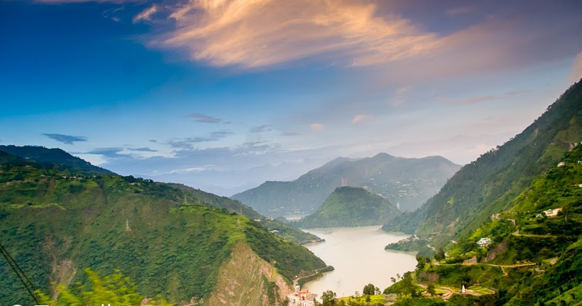 Drive from Chamba to Chamera Dam for boating experience in Himachal Pradesh