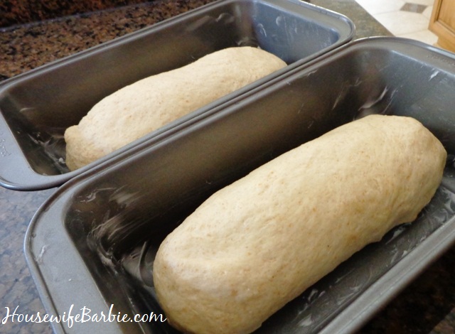 An American Housewife: A simple, classic, homemade baked bread recipe