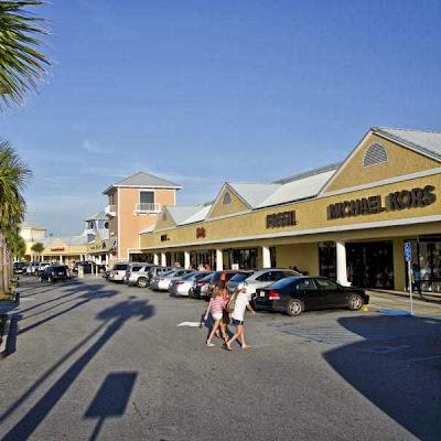 Foley extends user fee for Tanger Outlets